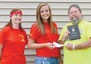 Reid Receives Emrick Memorial Scholarship – The Sentinel