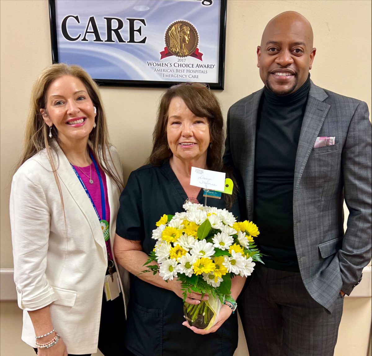 Crossroads nurse honored with DAISY Award – The Sentinel