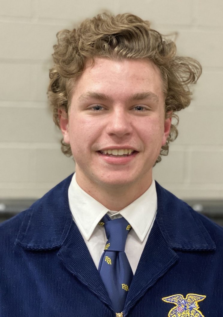 Elias Mullinax crowned Mr. MVTHS – The Sentinel