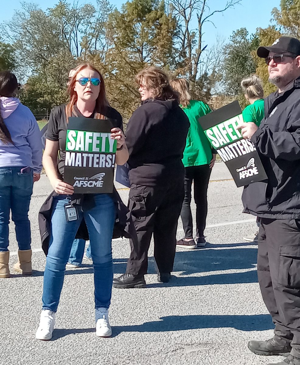 AFSCME members demonstrate outside area prisons for improved safety ...