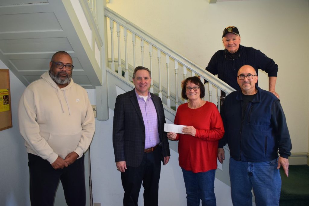 Justice Overstreet donates to Christmas for Heroes – The Sentinel