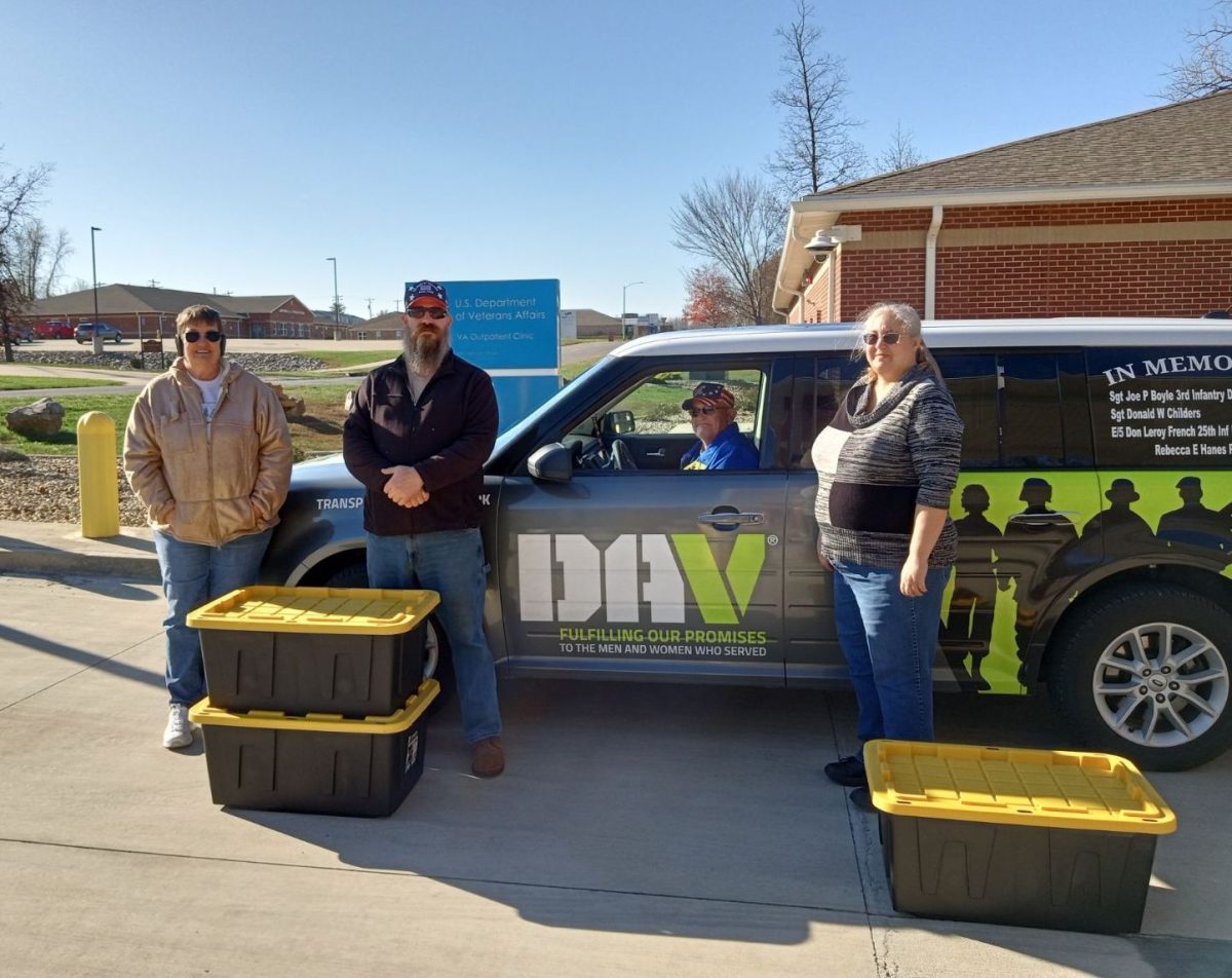 DAV members help deliver Thanksgiving food boxes – The Sentinel