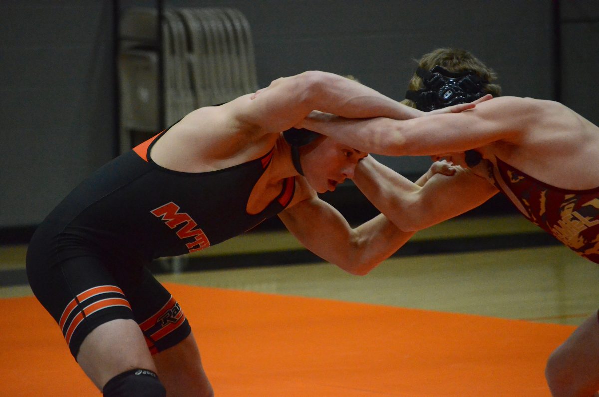 Mount Vernon wrestlers aim for state – The Sentinel